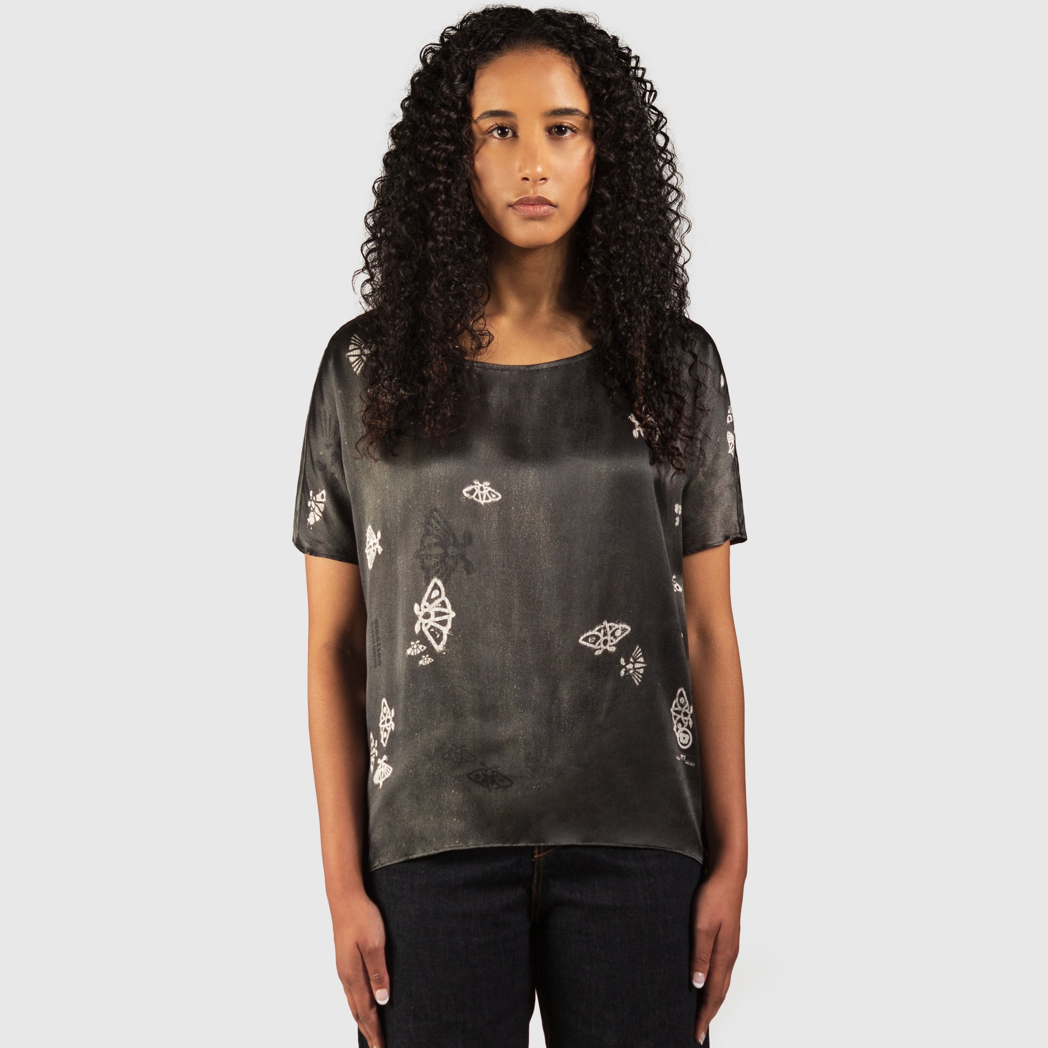 Aurelia – Organic Graphic Sandwashed Silk T-Shirt